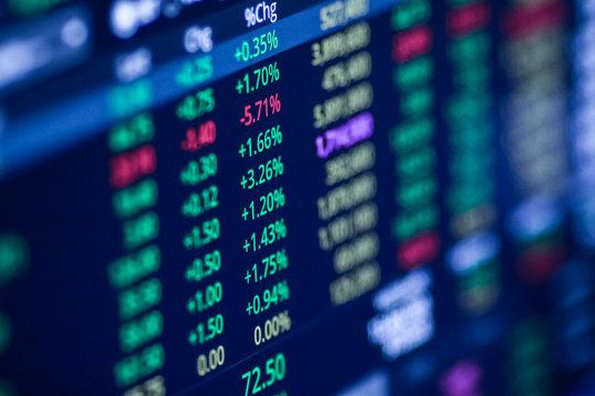 Trade Online with MT4 / MT5 – Vault Markets Official Site